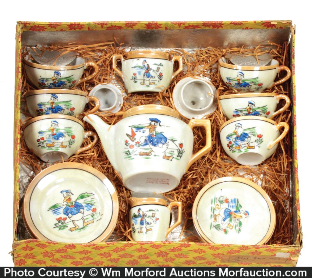 Donald Duck China Tea Set • Antique Advertising